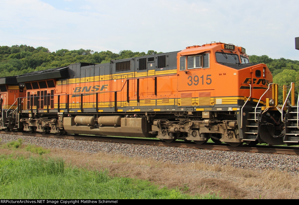BNSF 3915